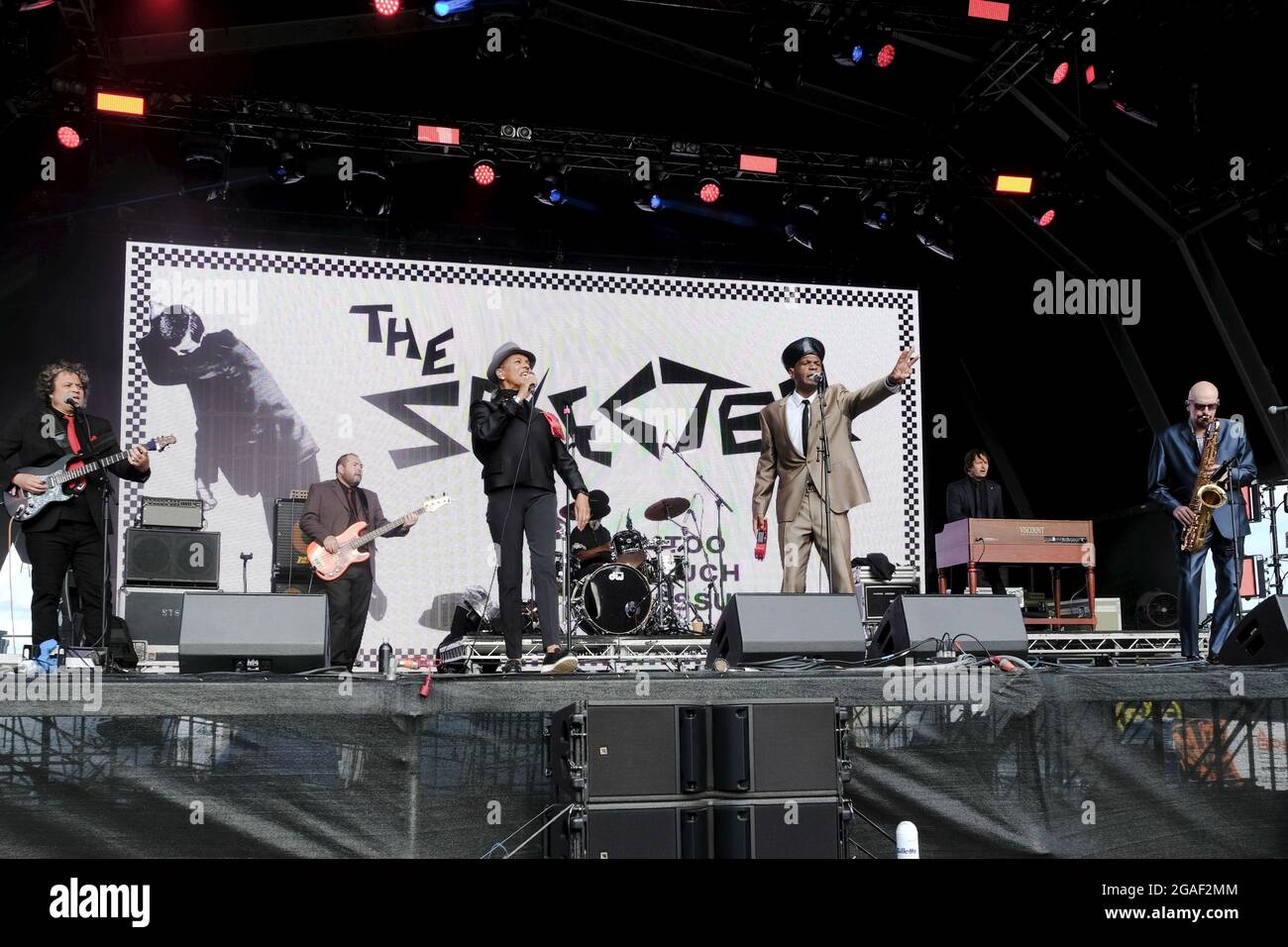 Lulworth, Dorset, July 30th 2021, Pauline Black and Arthur Gaps ...