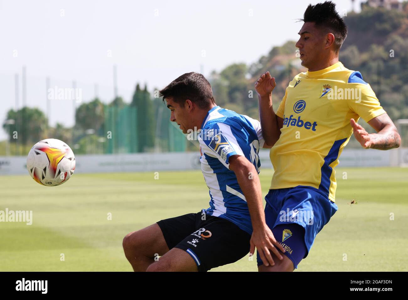 Victor gomez football hi-res stock photography and images - Alamy