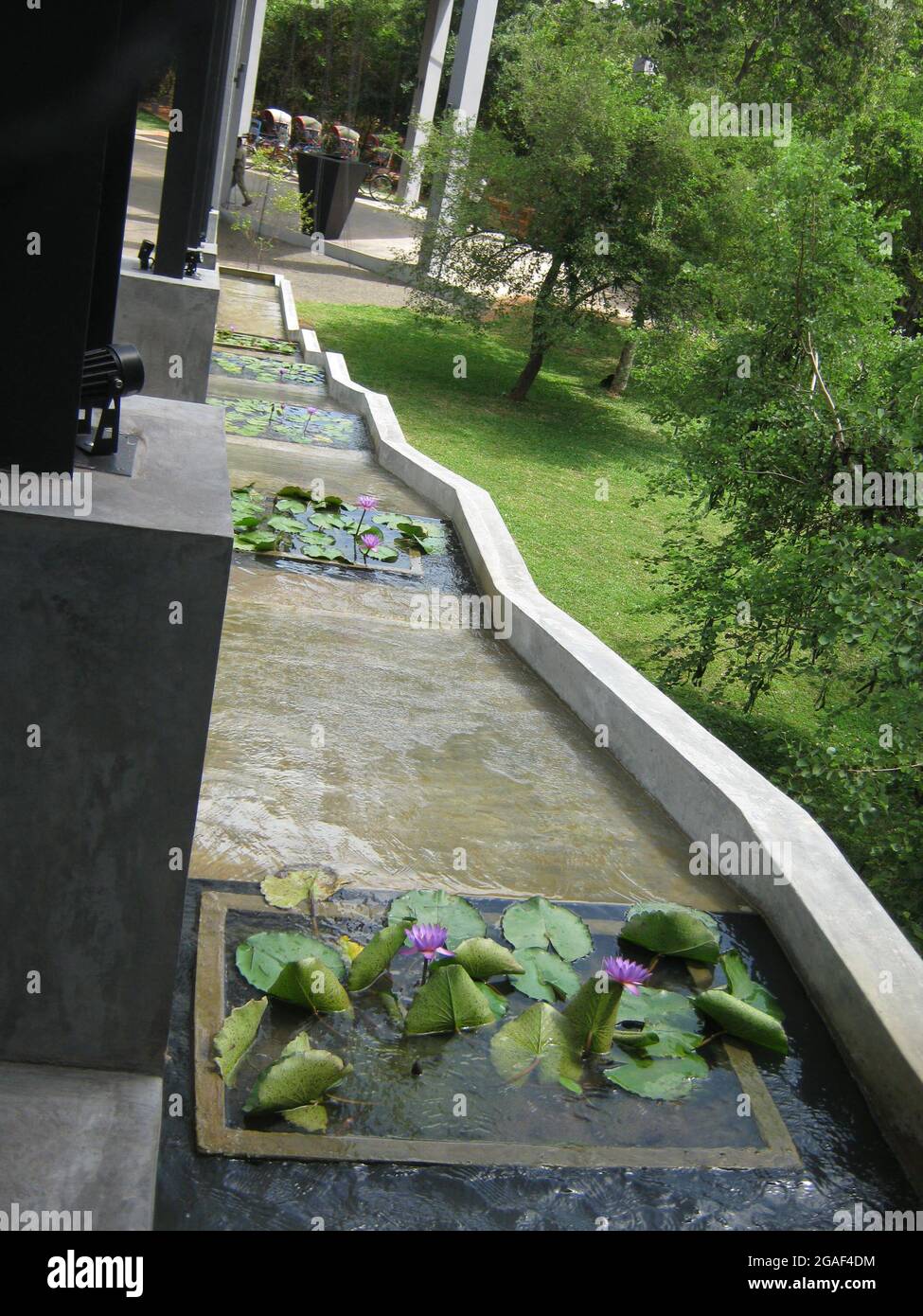 Man made small ponds hi-res stock photography and images - Alamy