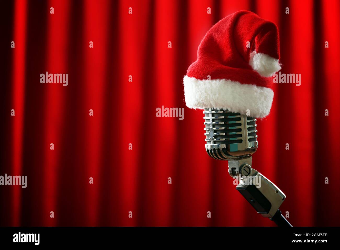 Microphone hat nobody hi-res stock photography and images - Alamy