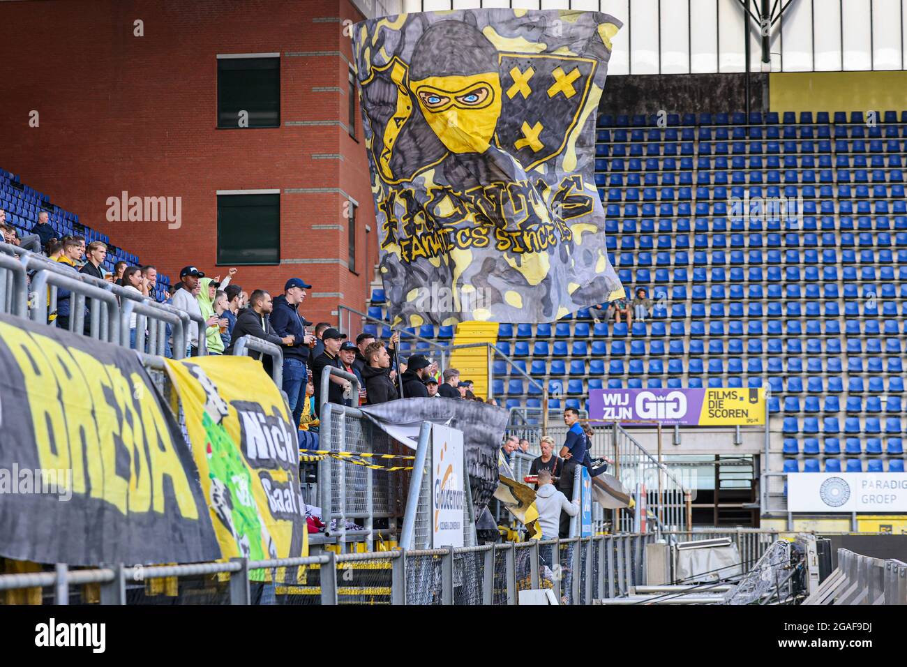 Holland fans pre match hi-res stock photography and images - Alamy