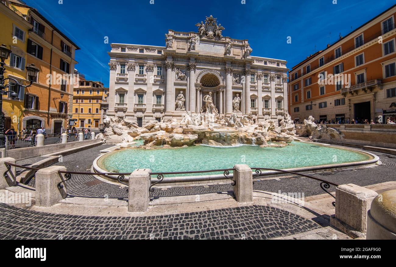 Romes most famous fountains hi-res stock photography and images - Alamy