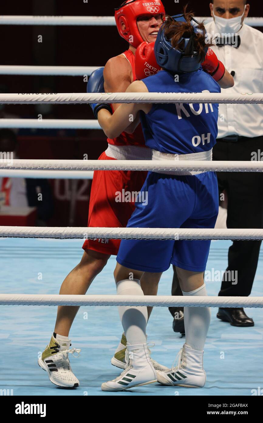 Tokyo, Japan. 30th July, 2021. BOXING MUM ADVANCES: Olympic women's ...