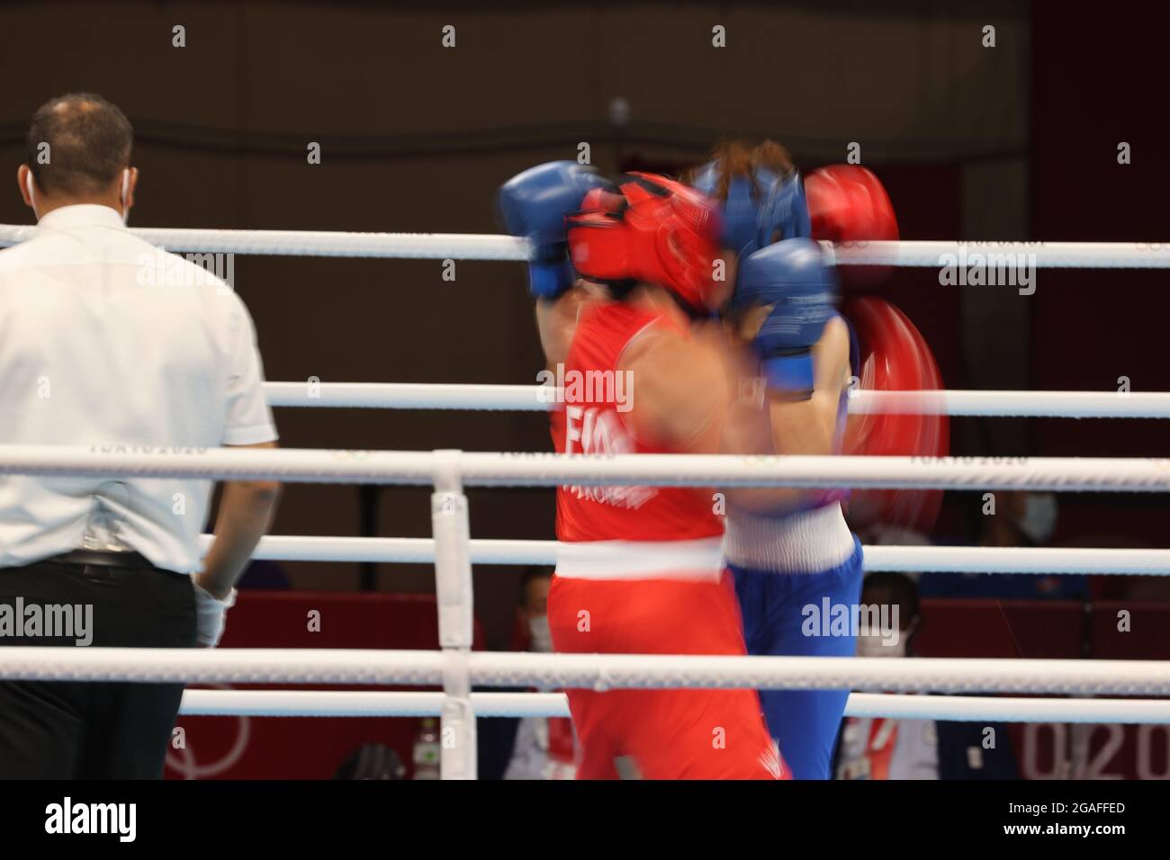 Tokyo, Japan. 30th July, 2021. BOXING MUM ADVANCES: Olympic women's ...
