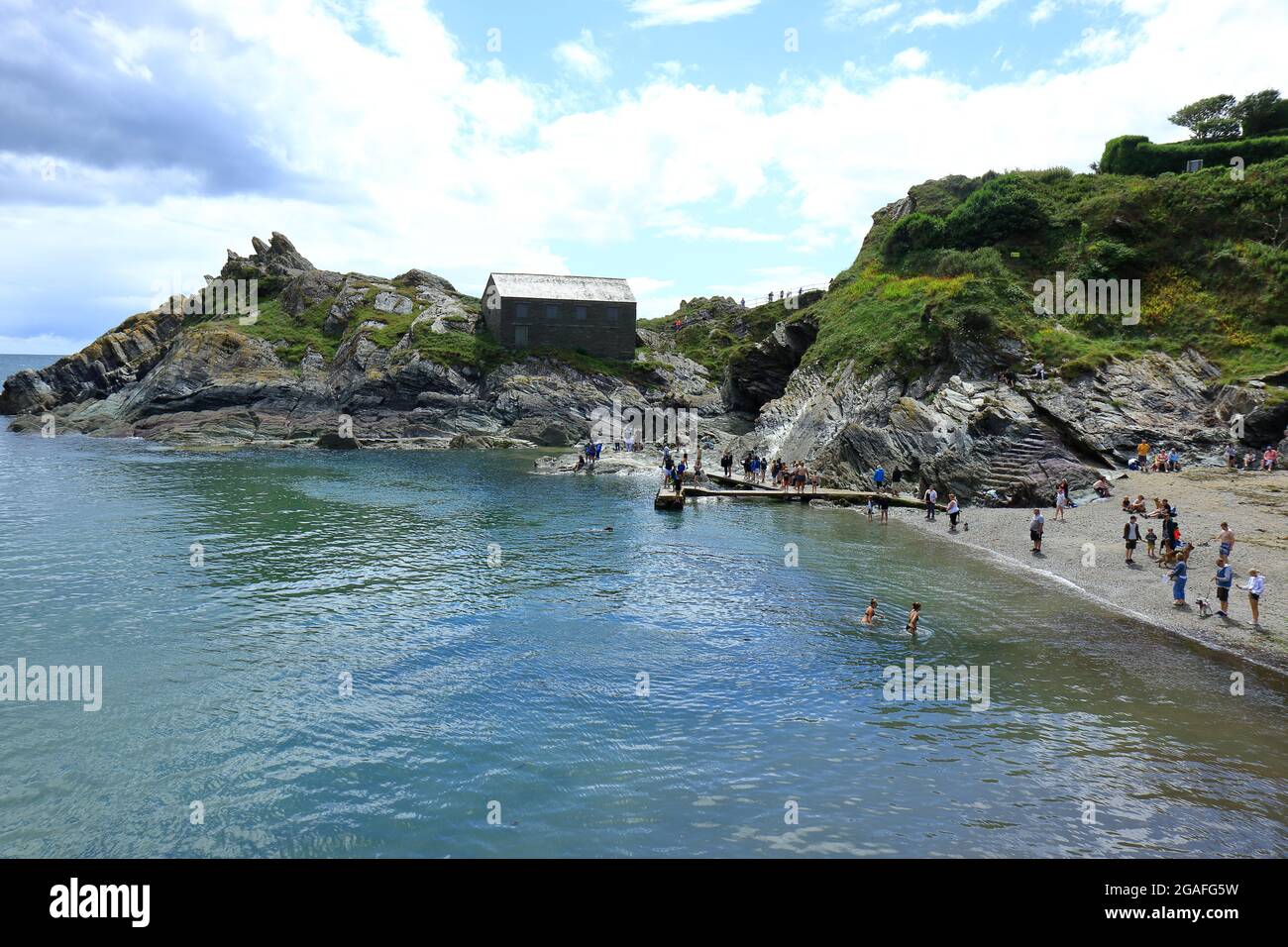 A beautiful landscape scene at Polperro beach in Cornwall Stock Photo - Alamy