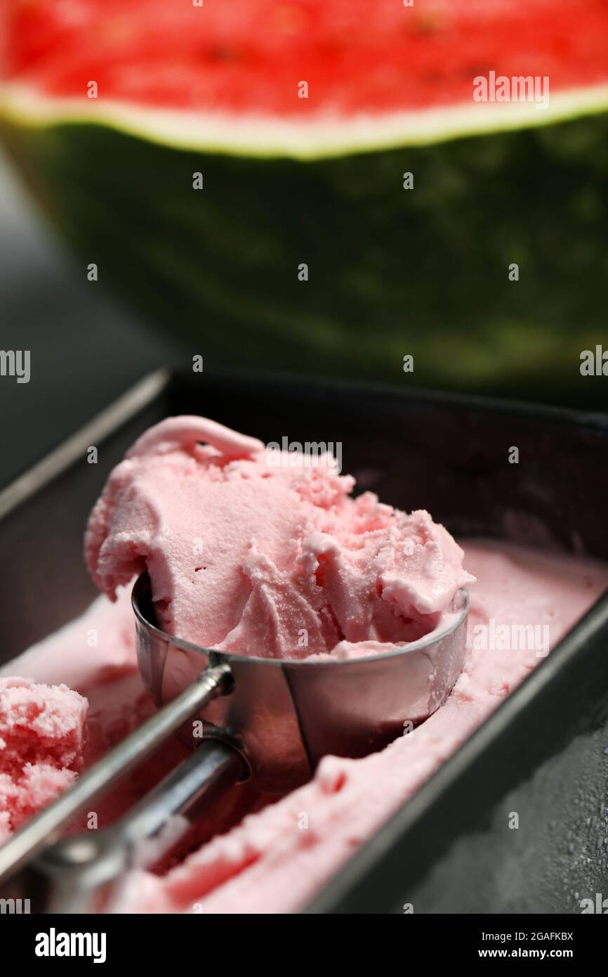 Homemade ice cream in frozen metallic container, close-up Stock Photo ...