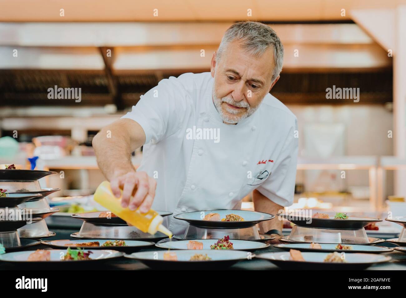 Michelin man chef hi-res stock photography and images - Alamy