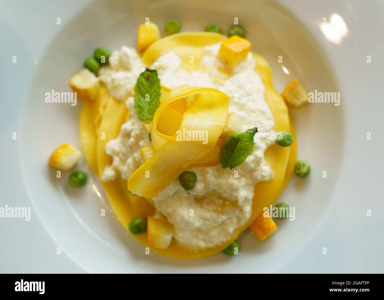 Tortellini pasta dish hi-res stock photography and images - Alamy