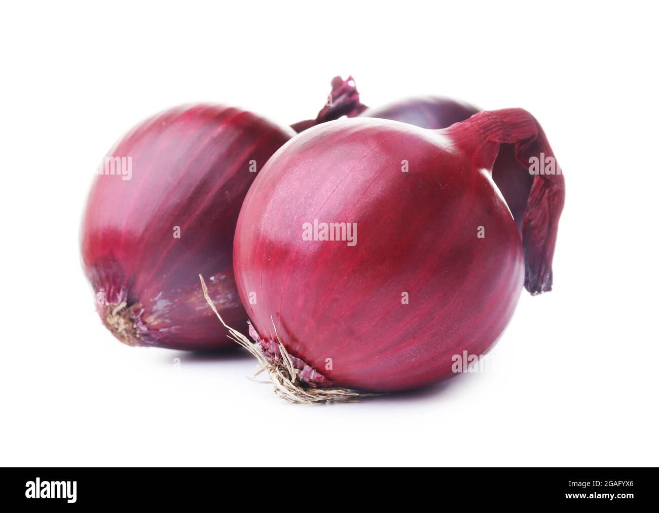 Red onions isolated on white Stock Photo - Alamy