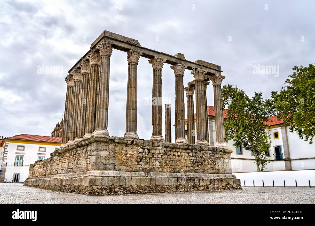 The Roman Temple of Evora in Portugal Stock Photo - Alamy