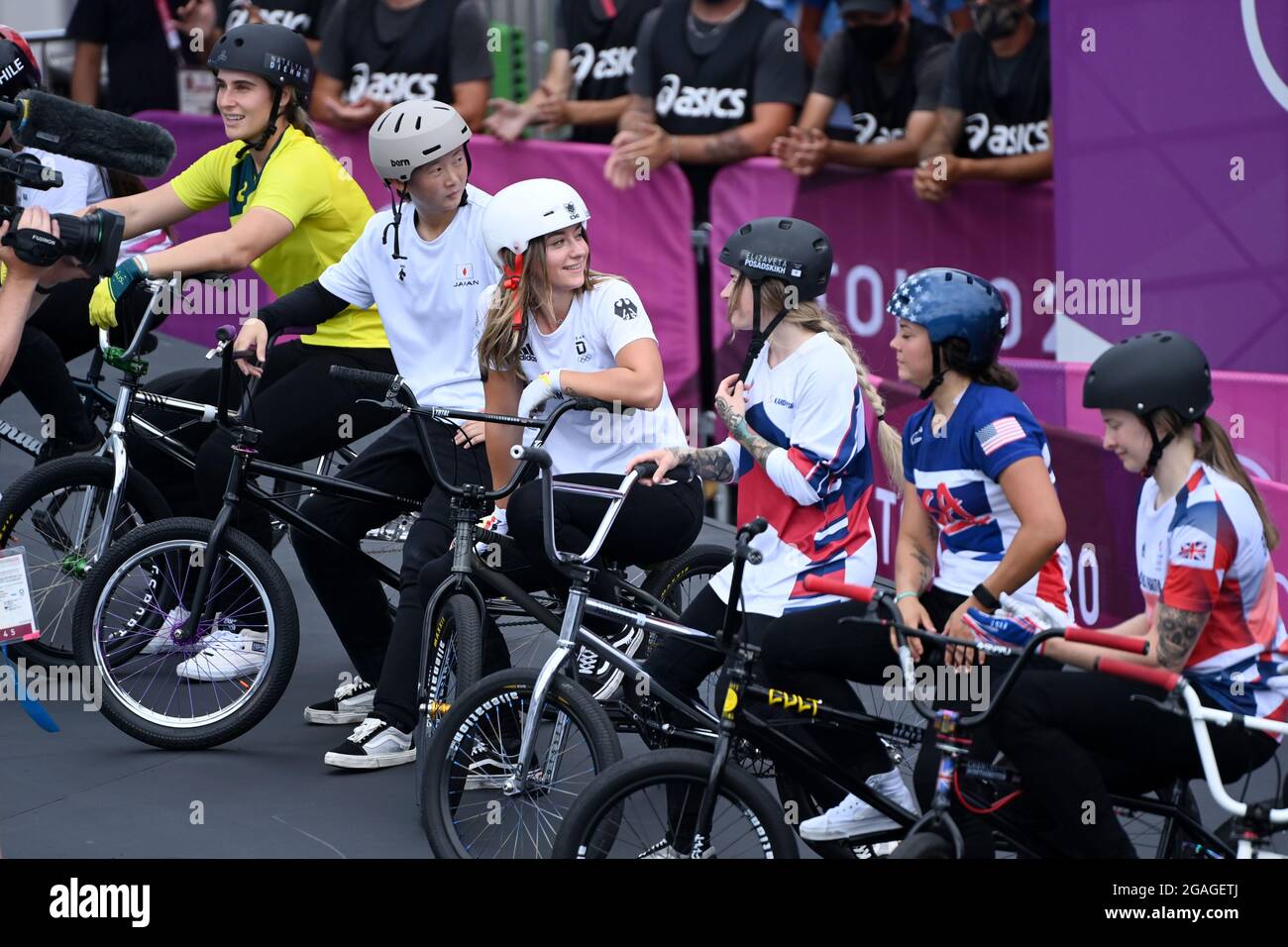 Lara lessmann hi-res stock photography and images - Alamy