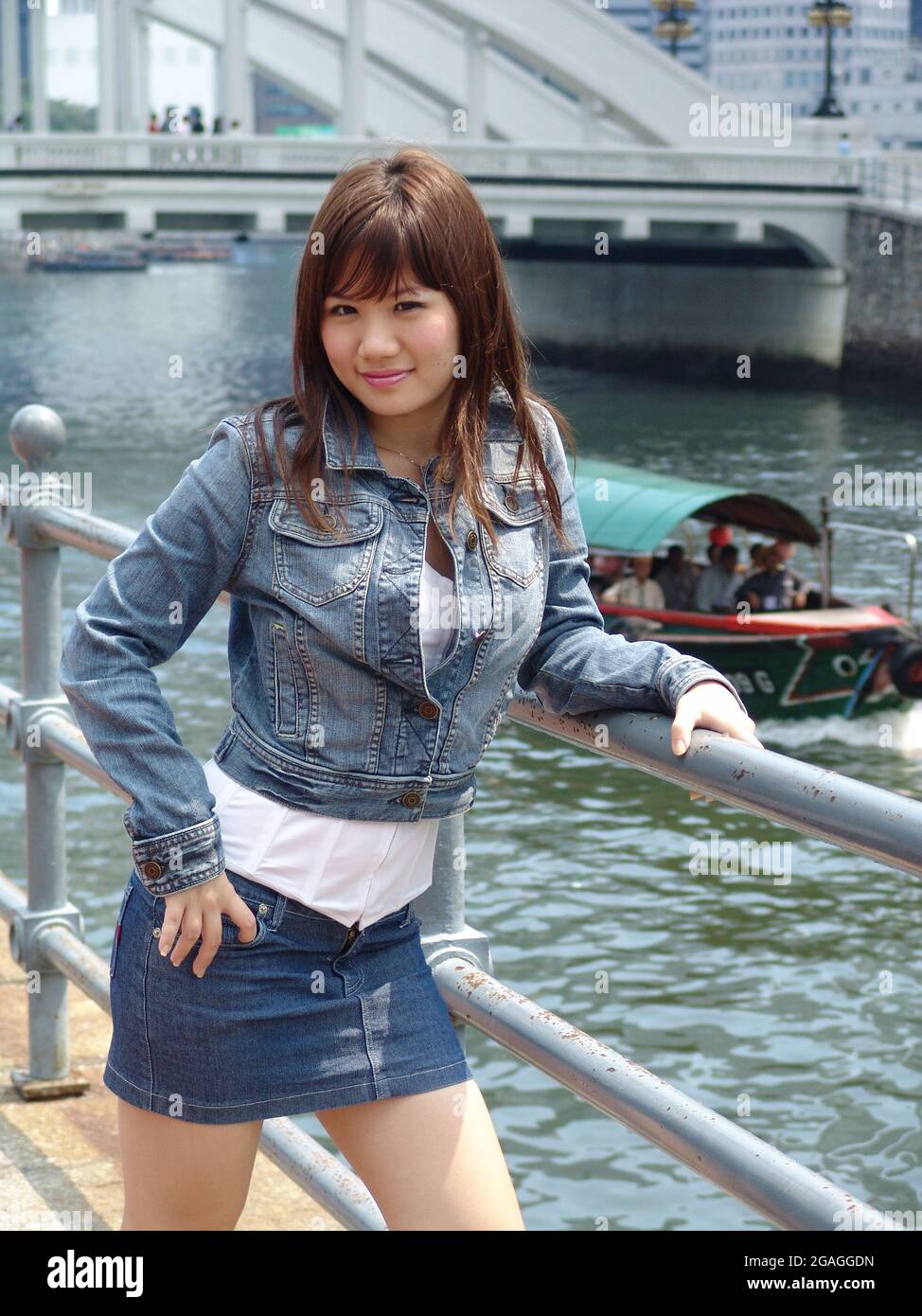 Asian Chinese Model by the Singapore River Stock Photo - Alamy