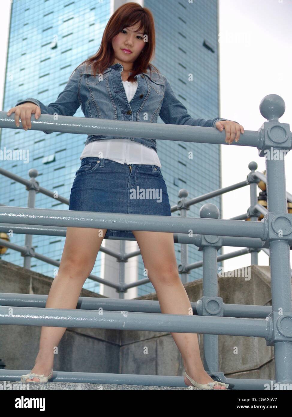 Actress bridge hi-res stock photography and images - Alamy
