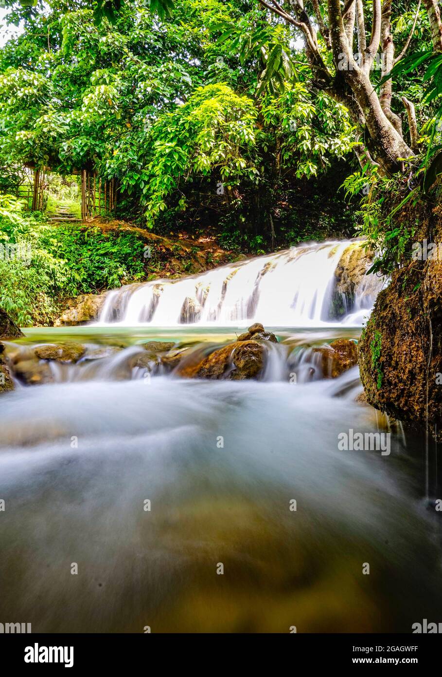Thac hieu waterfall hi-res stock photography and images - Alamy