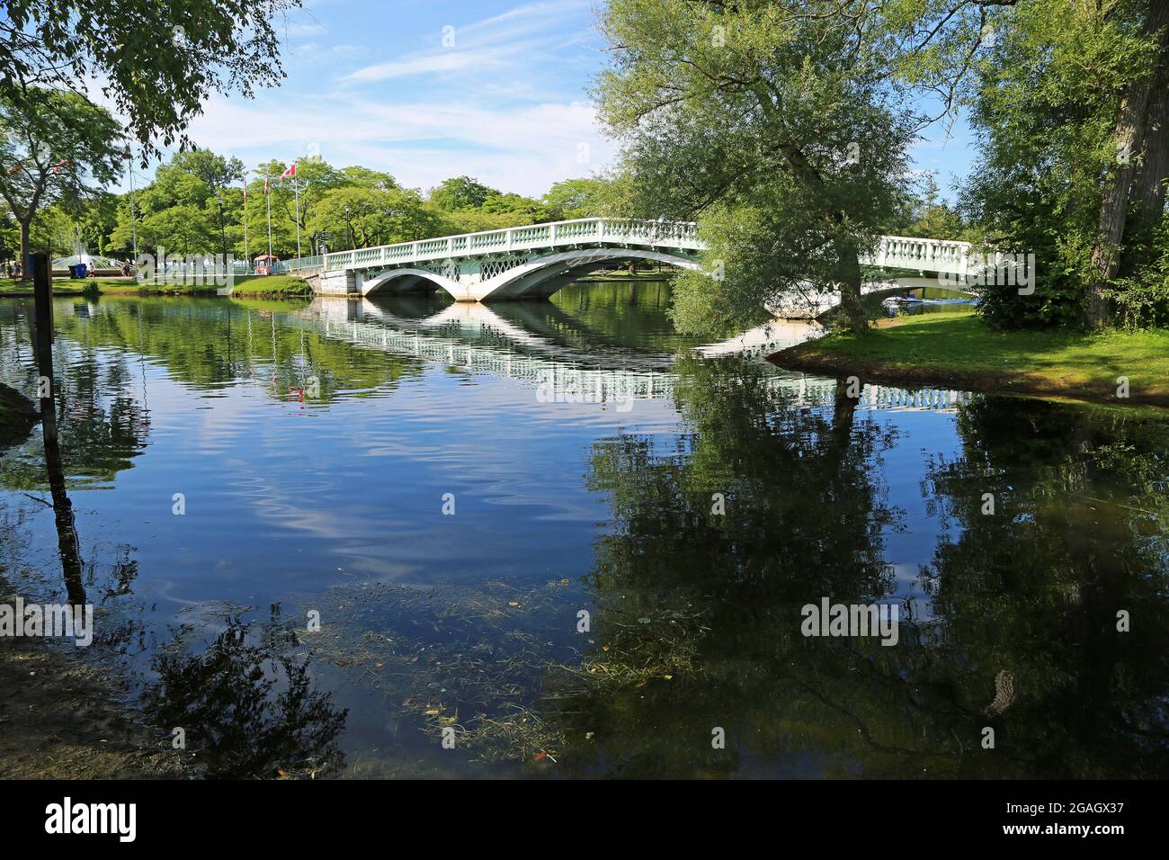 View at Centre Island bridge - Toronto, Canada Stock Photo - Alamy