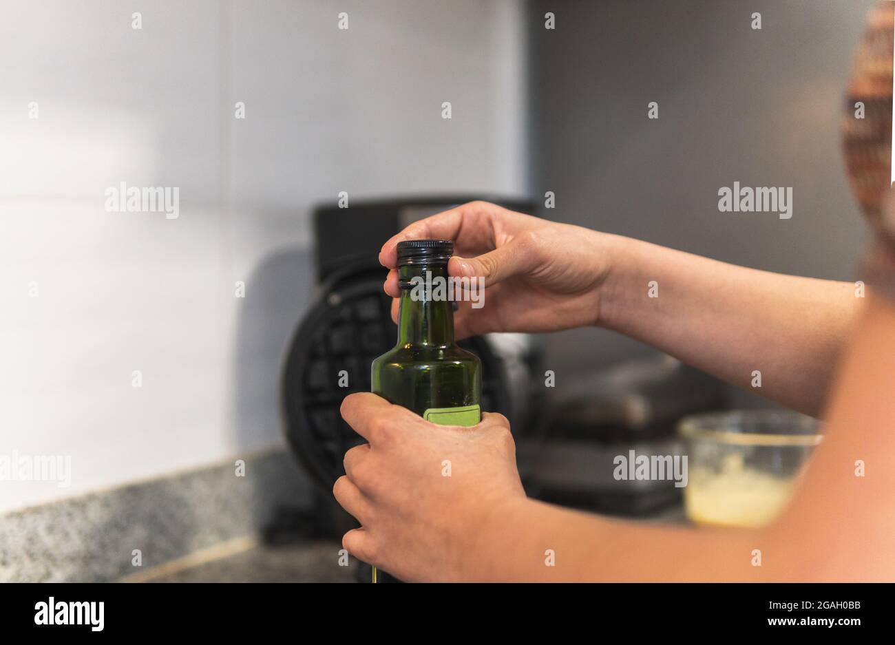 Bottle cap kitchen hi-res stock photography and images - Alamy