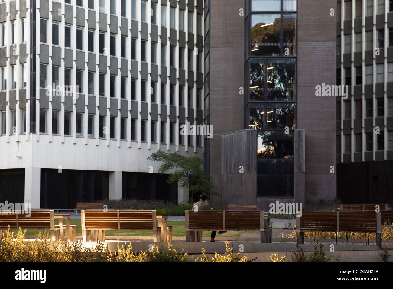 University remote hi-res stock photography and images - Alamy