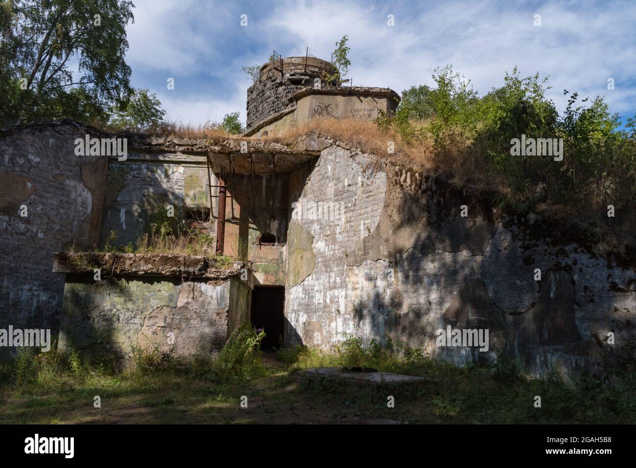 Entrance to the underground premises of the command and rangefinder ...