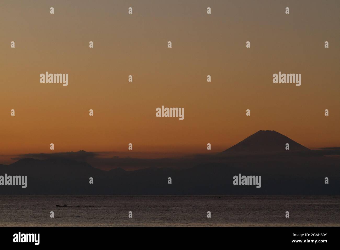 Sunset over mount fuji hi-res stock photography and images - Alamy