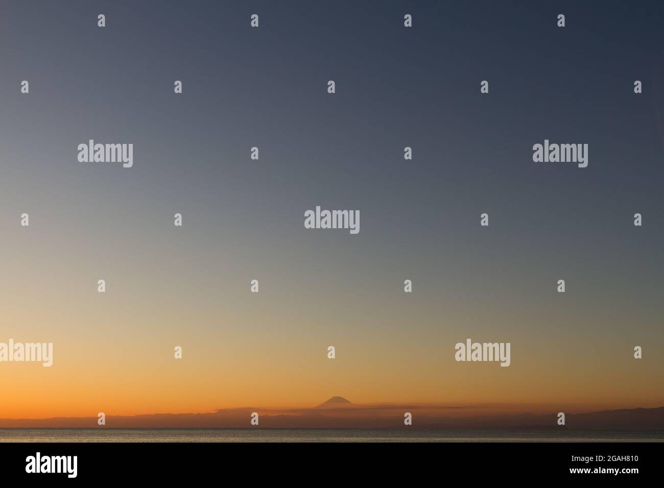 Sunset over mount fuji hi-res stock photography and images - Alamy