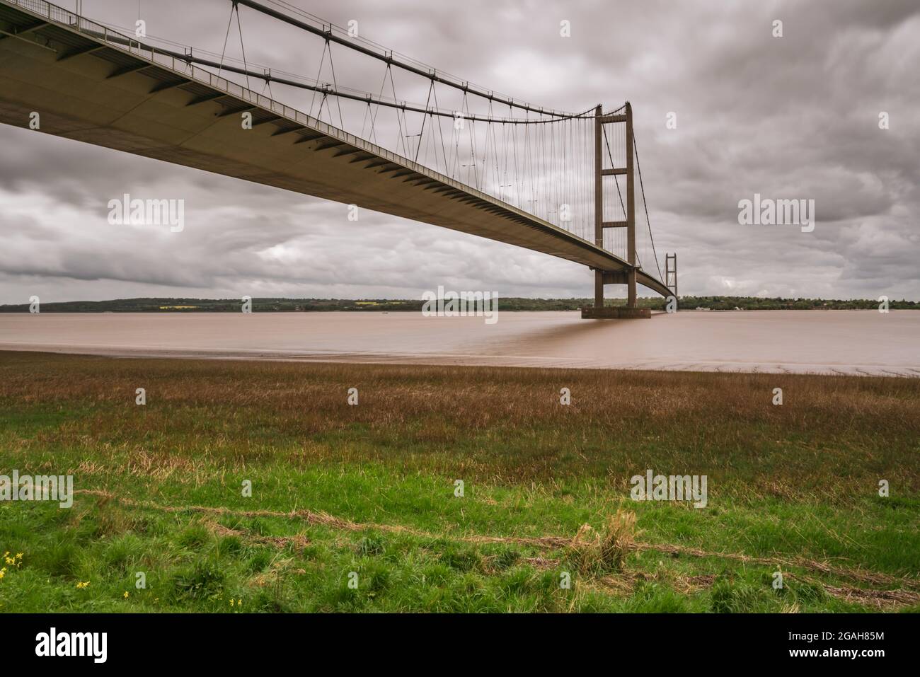 Monument bridge hull hi-res stock photography and images - Alamy