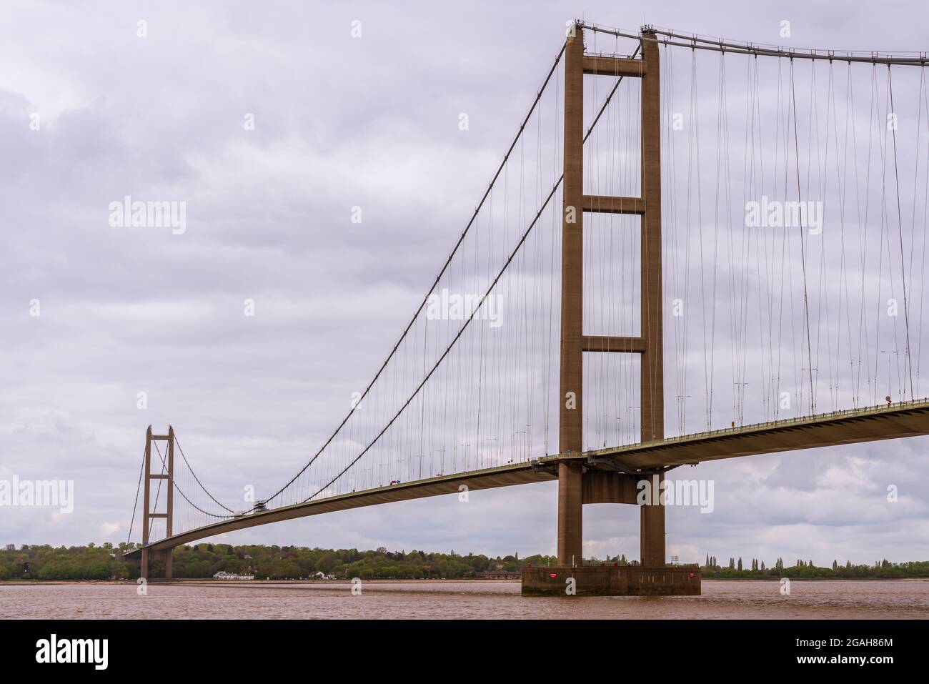 Monument bridge hull hi-res stock photography and images - Alamy