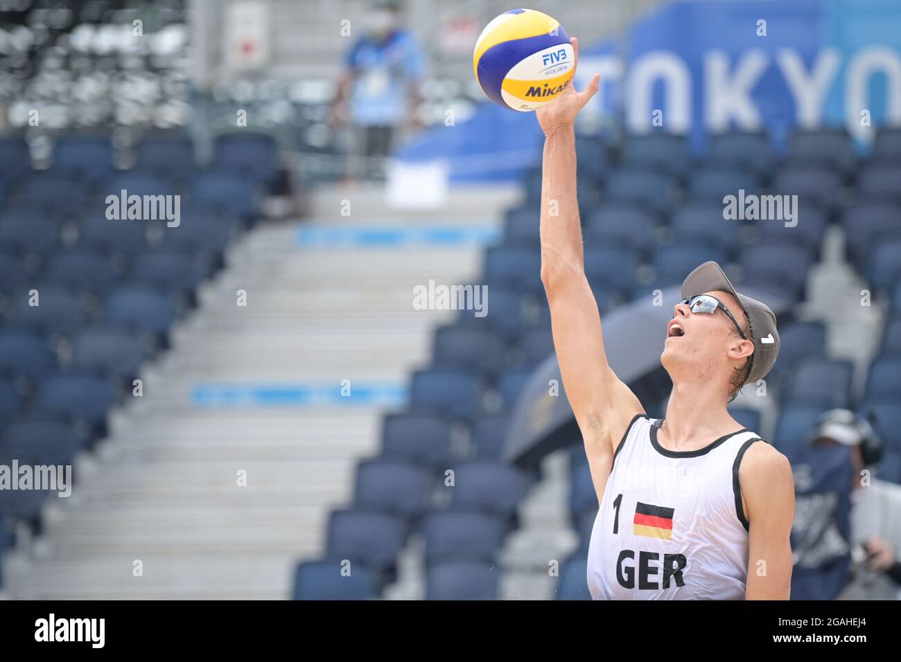 Men beach volleyball olympics hi-res stock photography and images - Alamy
