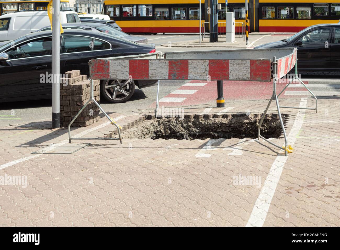 Excavation fencing. Protective barriers and fences during construction ...