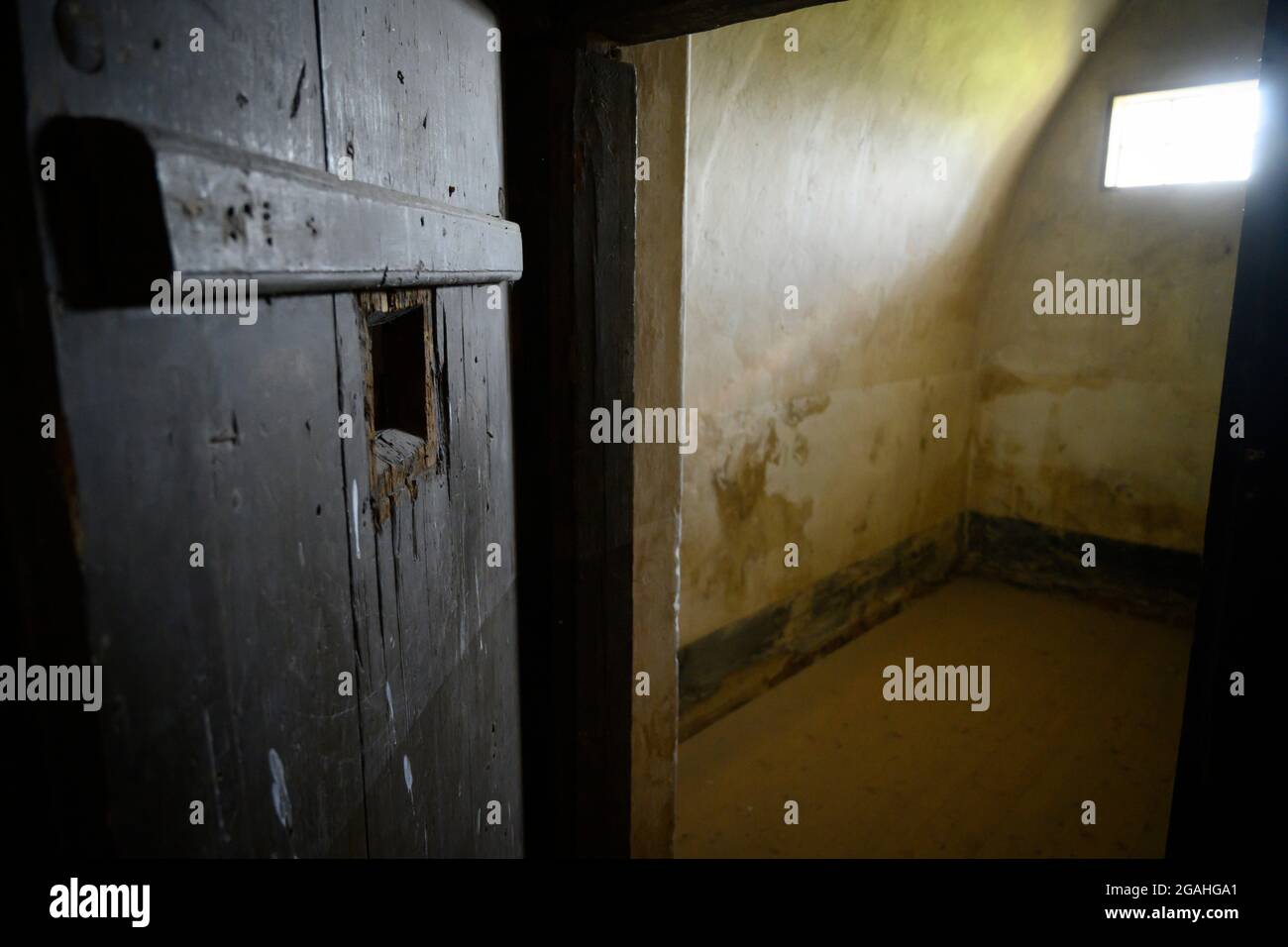 Concentration camp cell hi-res stock photography and images - Alamy
