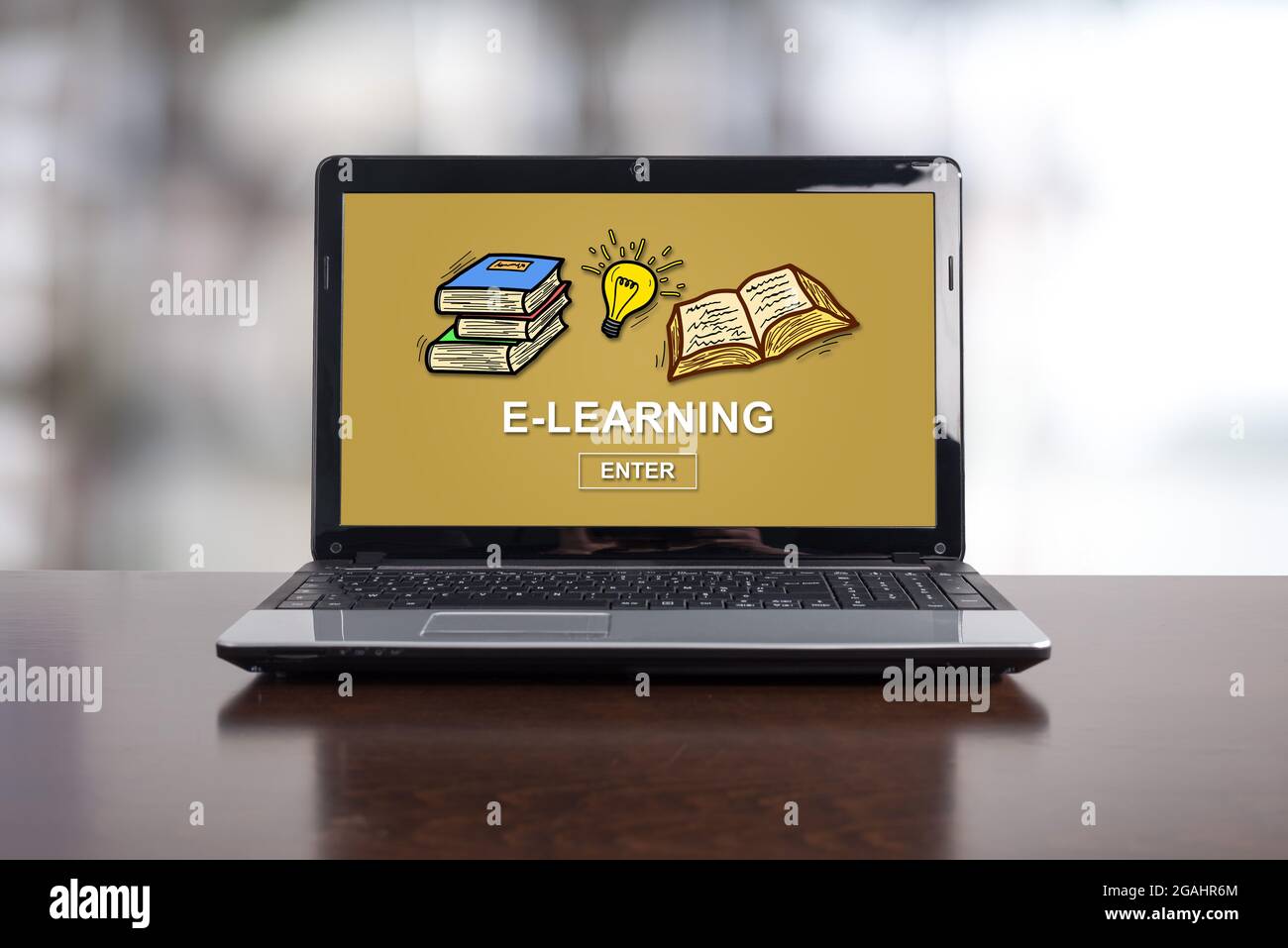 E-learning concept on a laptop screen Stock Photo - Alamy