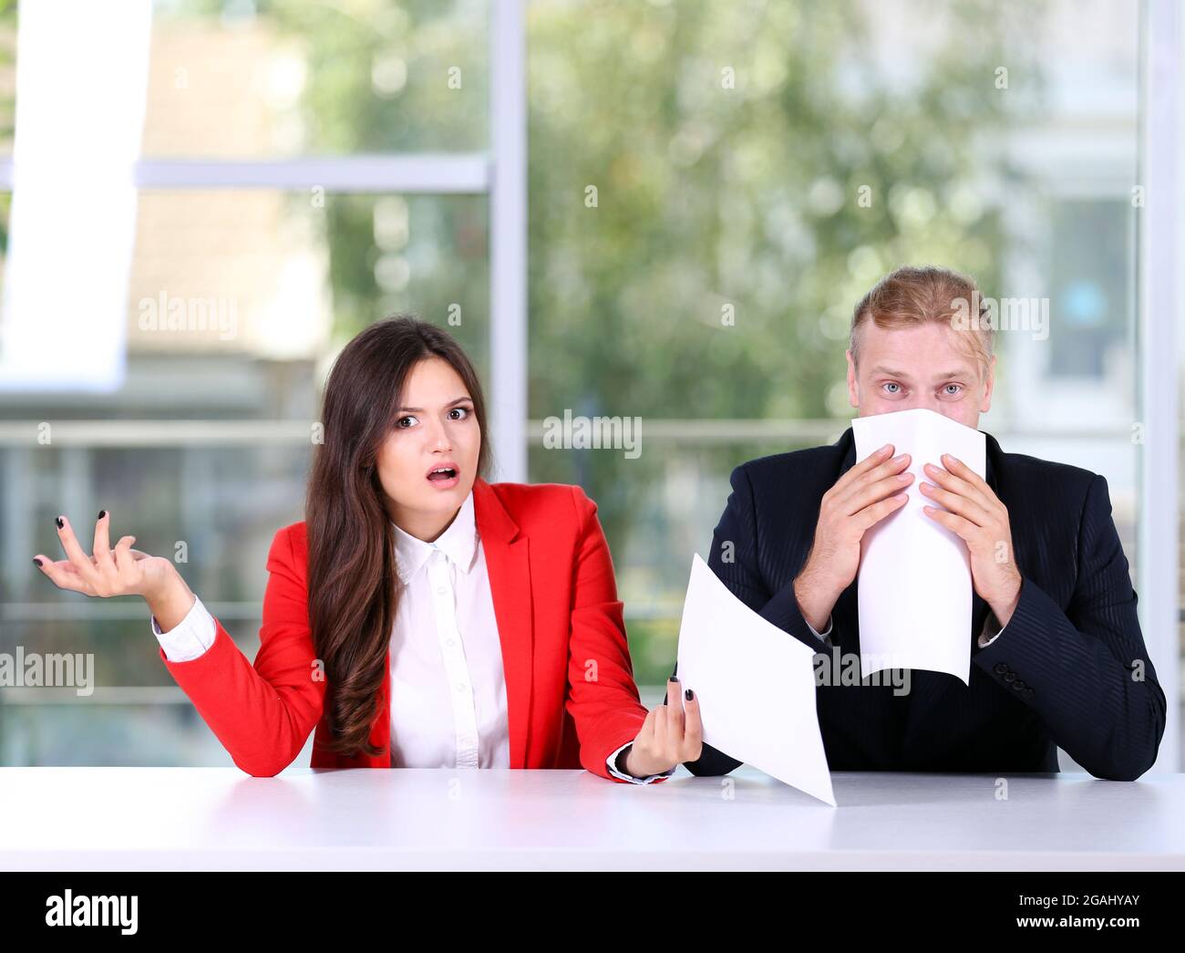 TV anchor training for telling news Stock Photo - Alamy