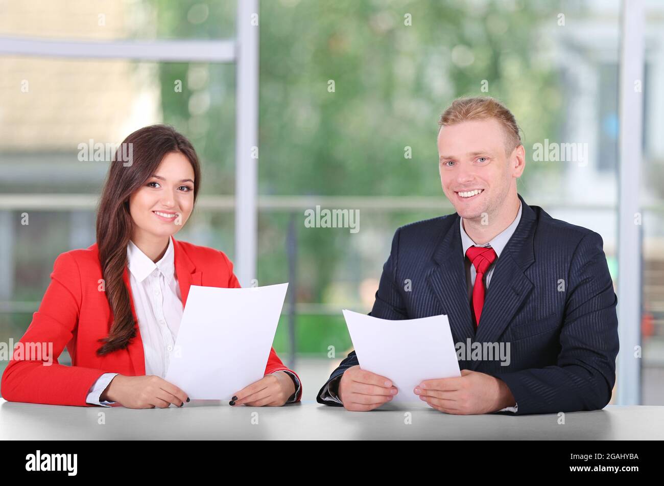 TV anchor training for telling news Stock Photo - Alamy