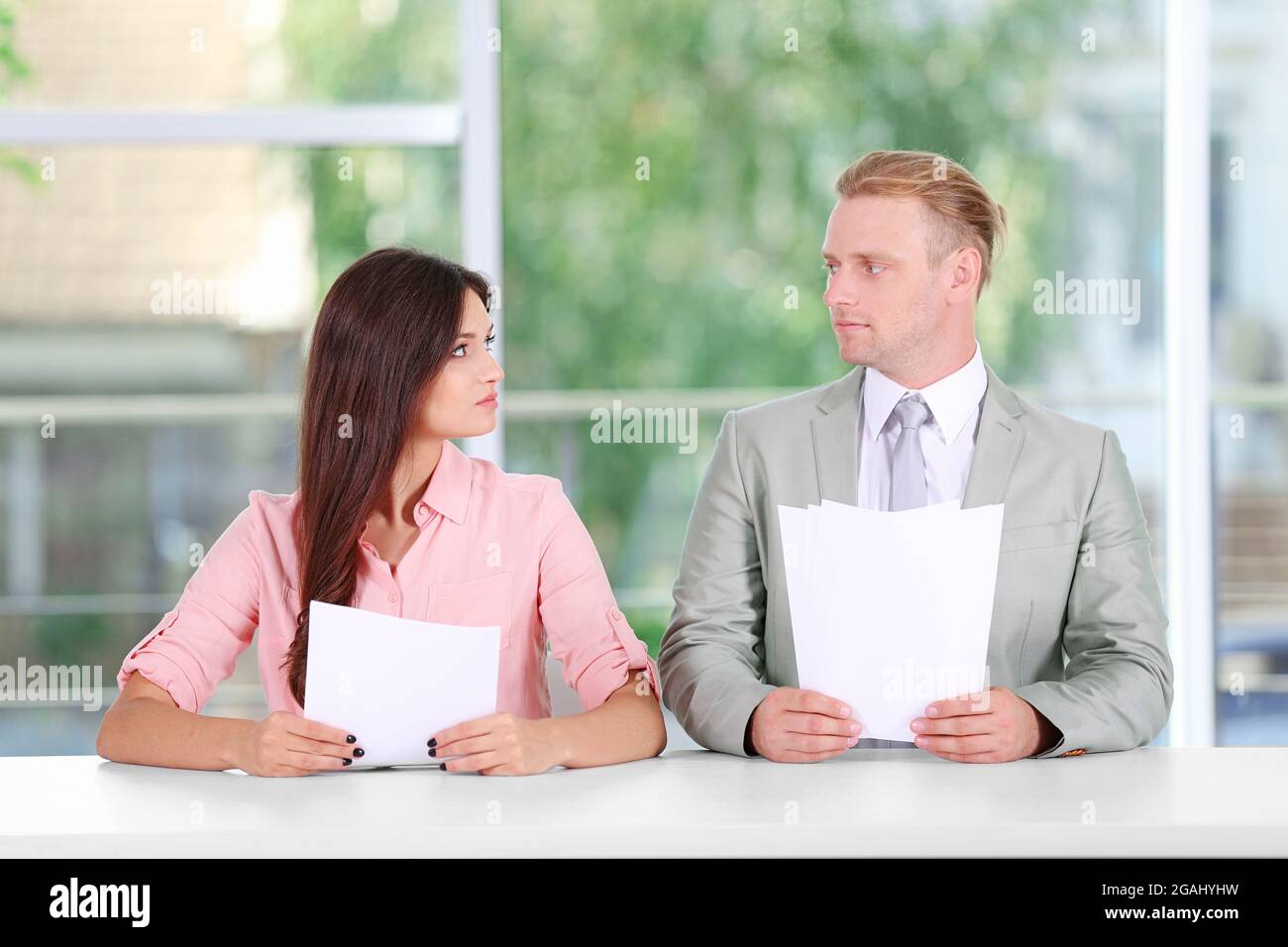 TV anchor training for telling news Stock Photo - Alamy