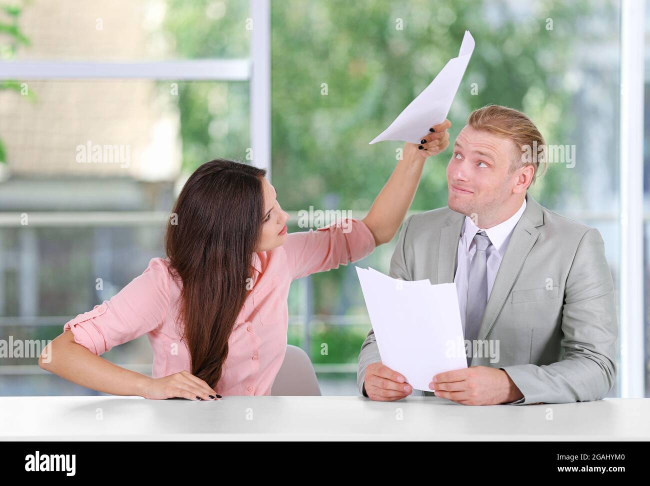 TV anchor training for telling news Stock Photo - Alamy