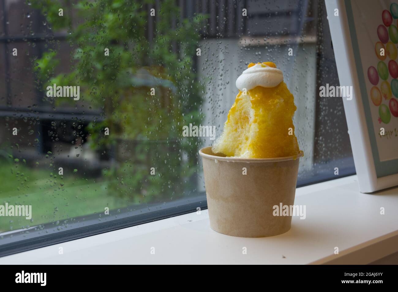 Nagano, Japan, 2021-31-07, Cup of Kakigori, a traditional Japanese ...