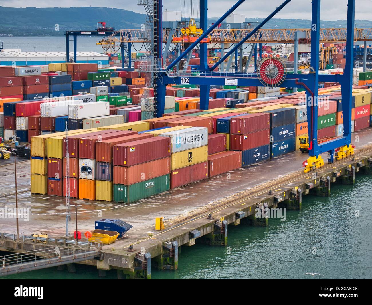 Dock in belfast harbour hi-res stock photography and images - Alamy