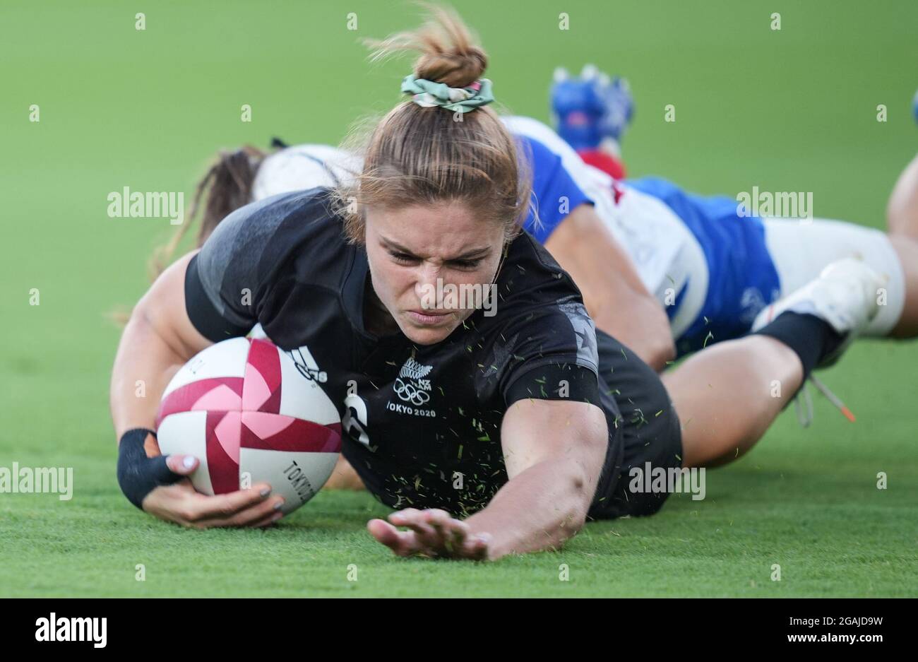 Tokyo, Japan. 31st July, 2021. Michaela Blyde (front) of New Zealand ...