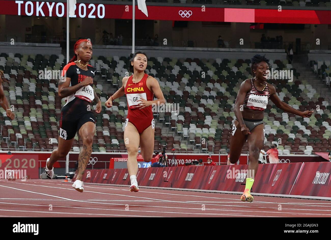 Tokyo, Japan. 31st July, 2021. Ge Manqi (C) of China competes during ...