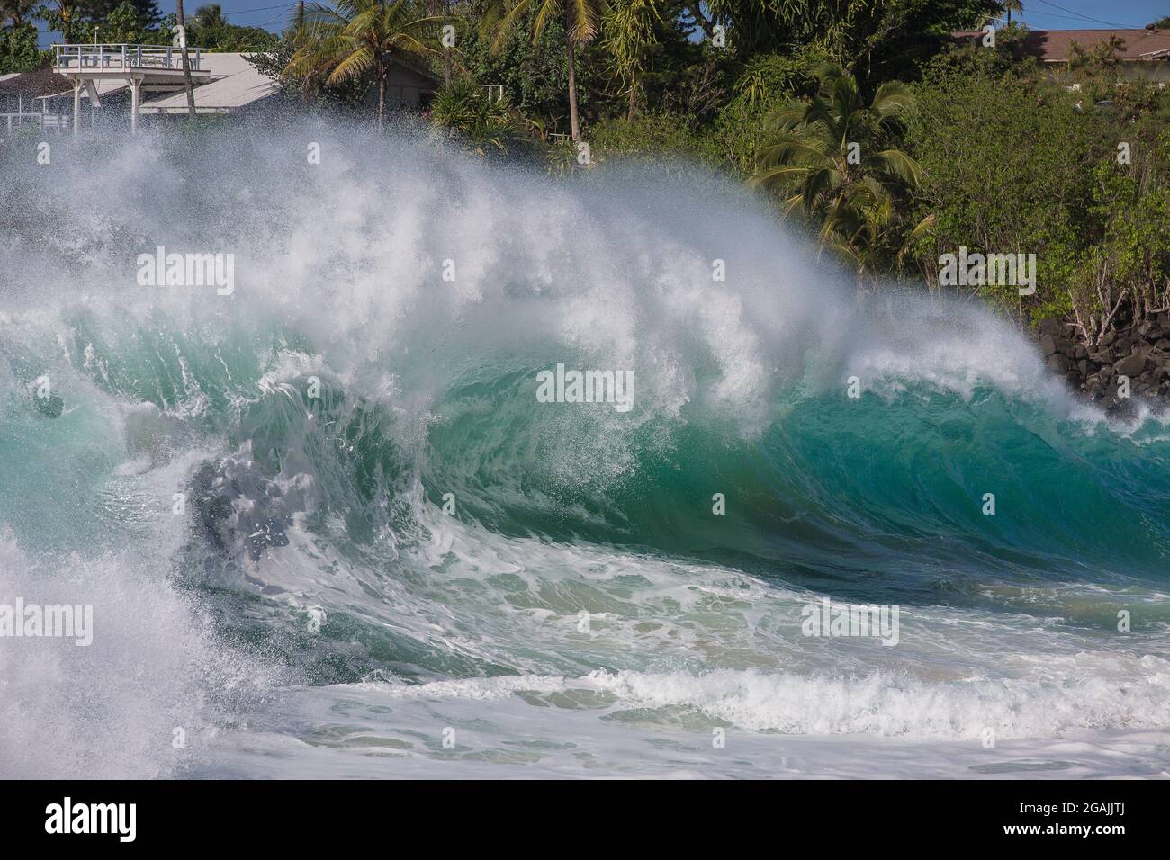 Shorebreak Waimea Bay Oahu Hawaii Stock Photo - Alamy