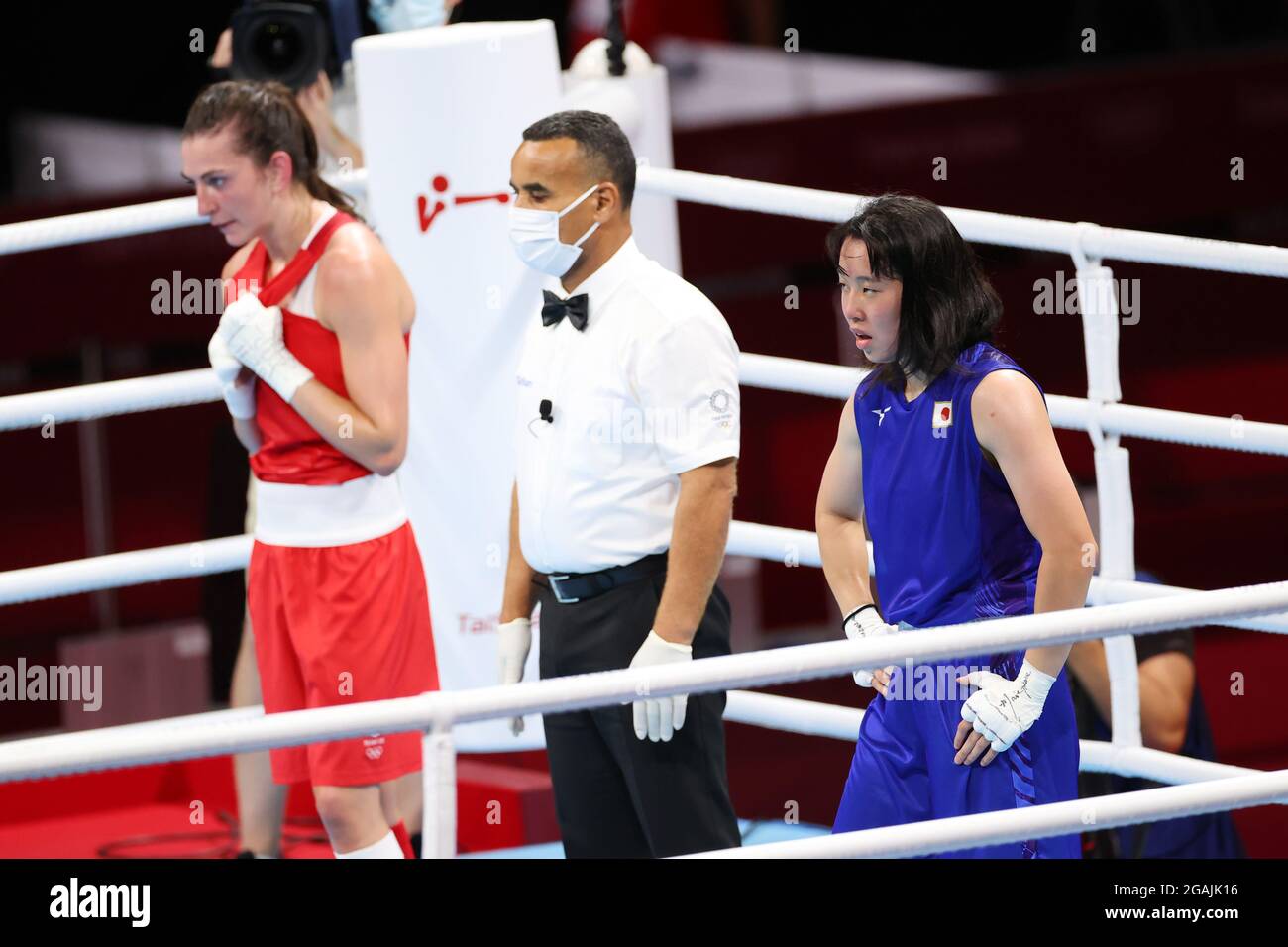 Tokyo, Japan. 31st July, 2021. (L-R) Karriss Artingstall (GBR), Sena Irie (JPN) Boxing : Women's ...