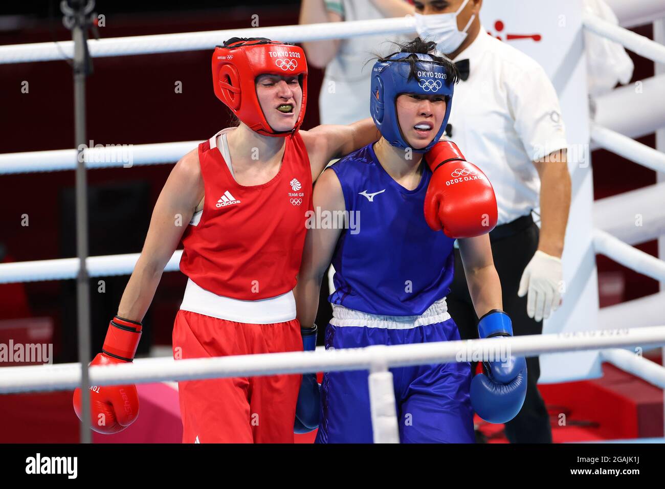 Tokyo, Japan. 31st July, 2021. (L-R) Karriss Artingstall (GBR), Sena ...