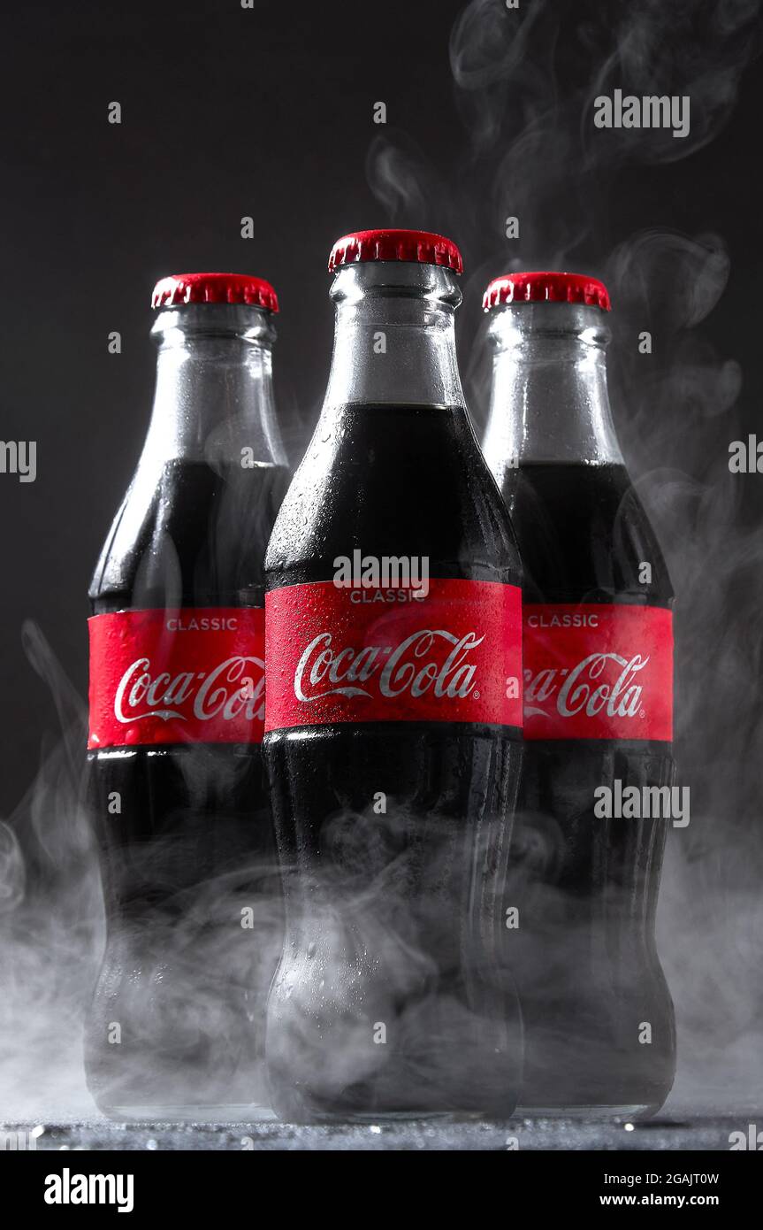 Coca cola creative hi-res stock photography and images - Alamy