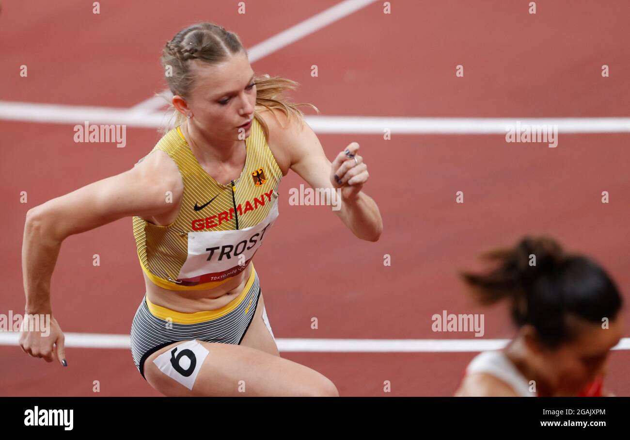 Tokyo, Japan. 31st July, 2021. Athletics: Olympics, 800 m, women, semi ...