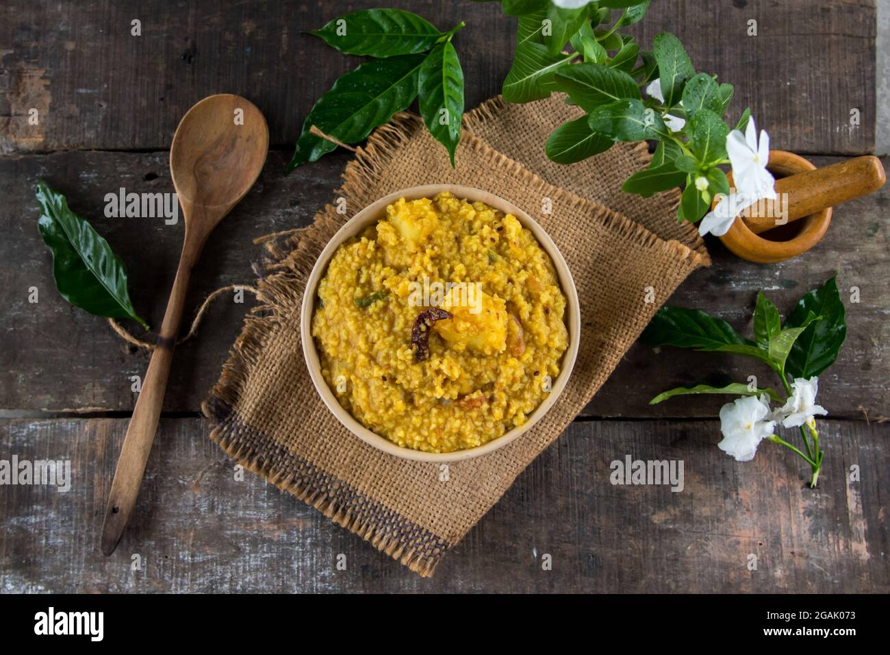 Moong dal hi-res stock photography and images - Alamy