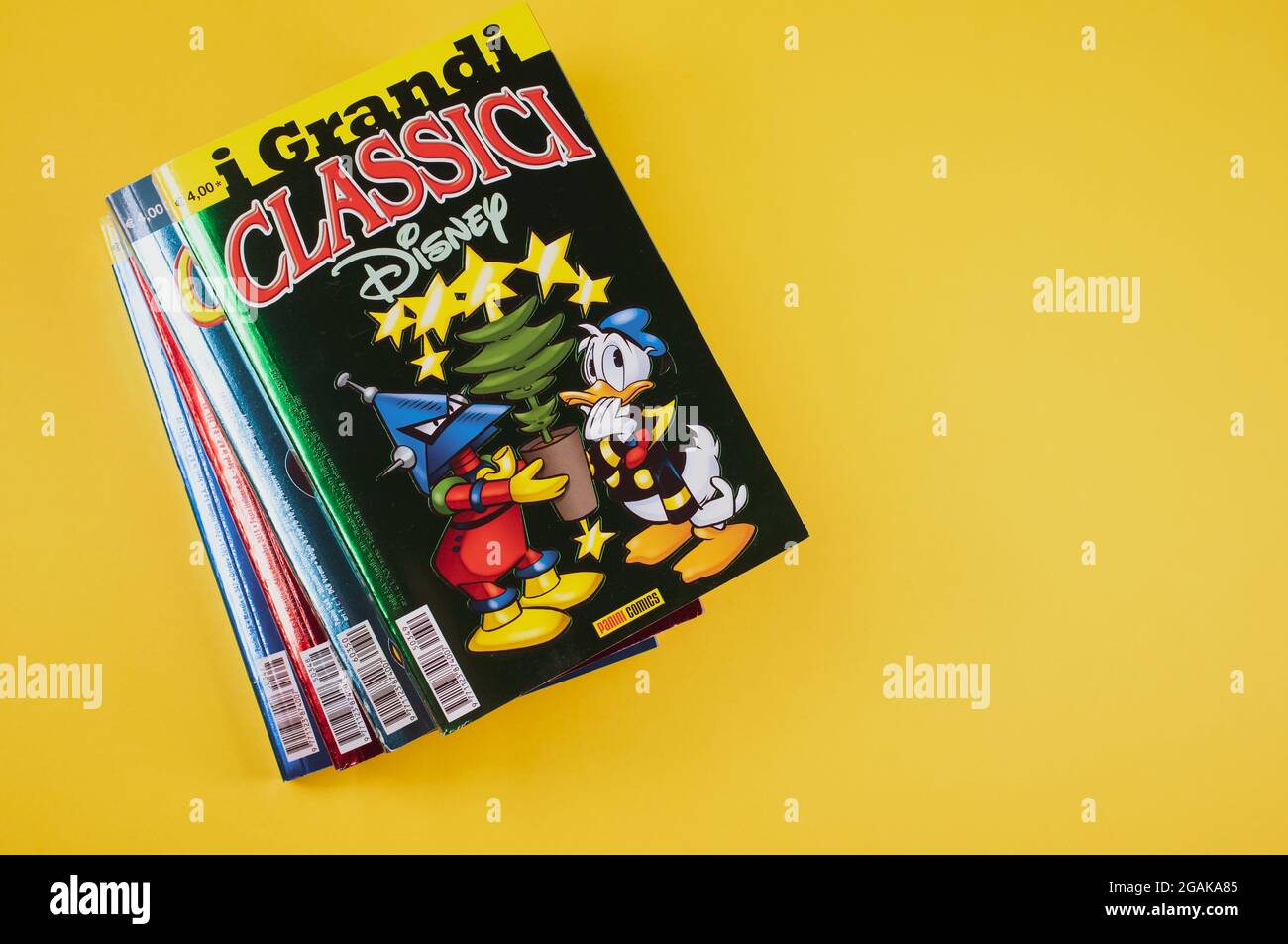 Disney cartoon characters comic books - Italian edition Stock Photo - Alamy