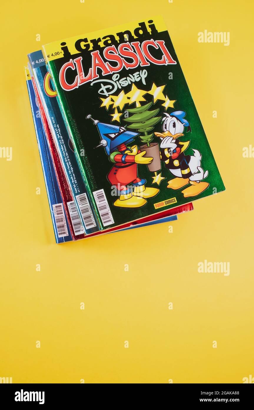 Walt disney classics hi-res stock photography and images - Alamy