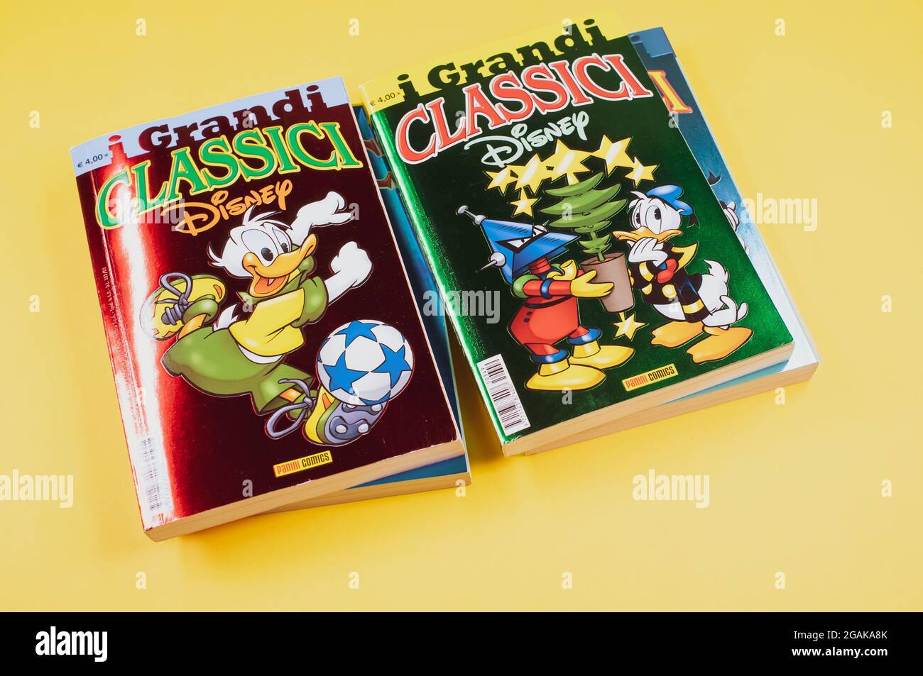 Disney cartoon characters comic books - Italian edition Stock Photo - Alamy