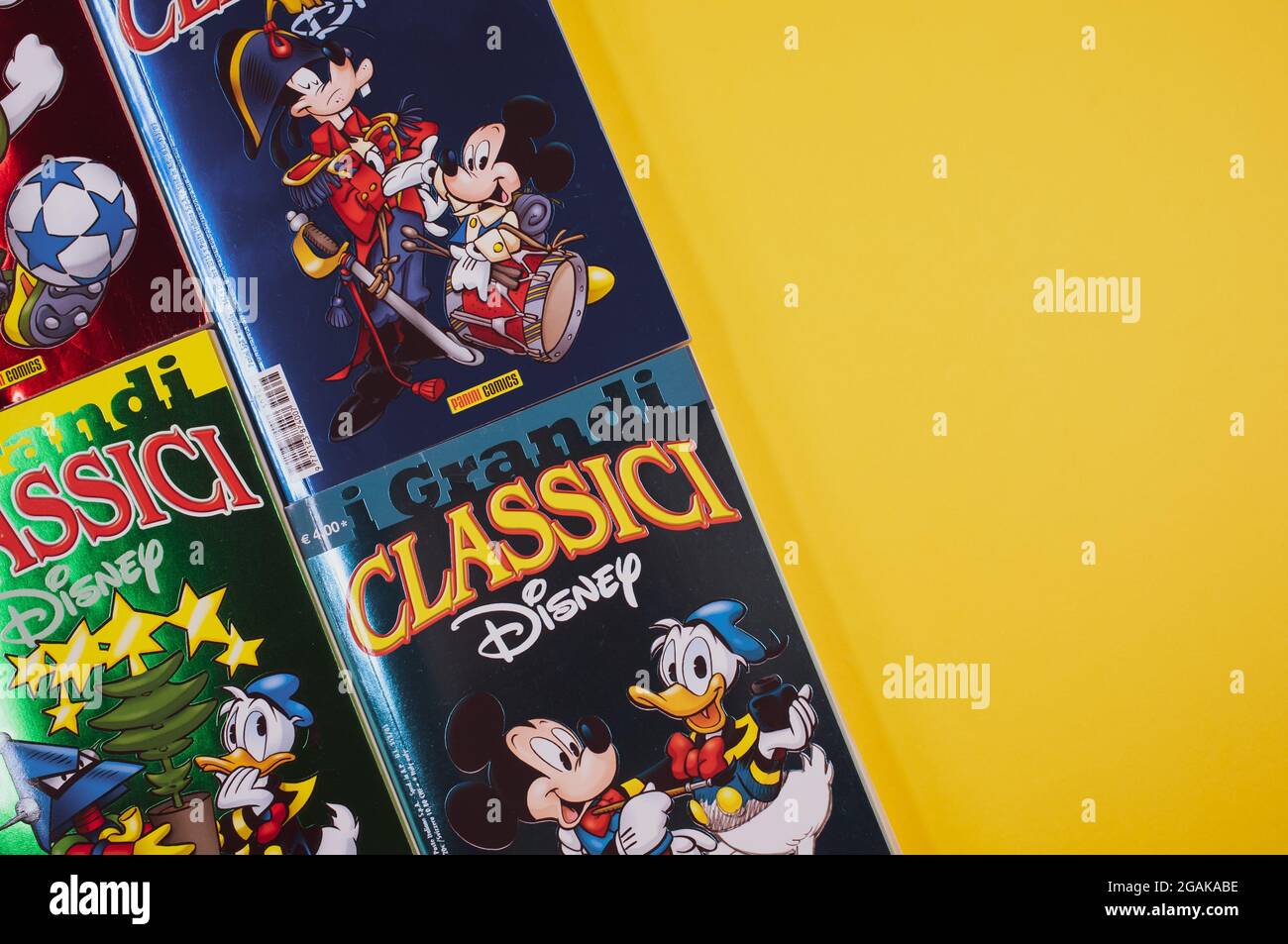 Disney cartoon characters comic books - Italian edition Stock Photo - Alamy