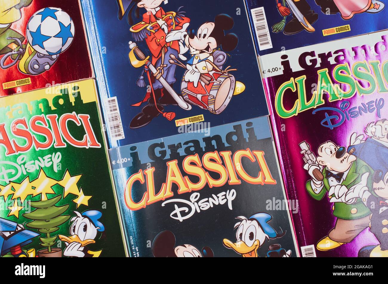 Disney cartoon characters comic books - Italian edition Stock Photo - Alamy