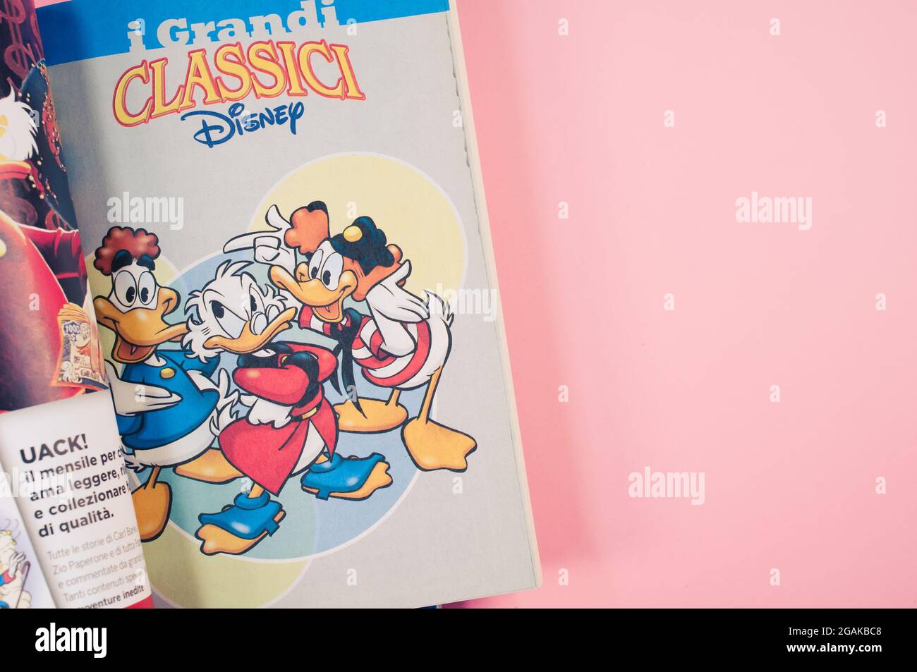 Vintage mickey mouse cartoons hi-res stock photography and images - Alamy